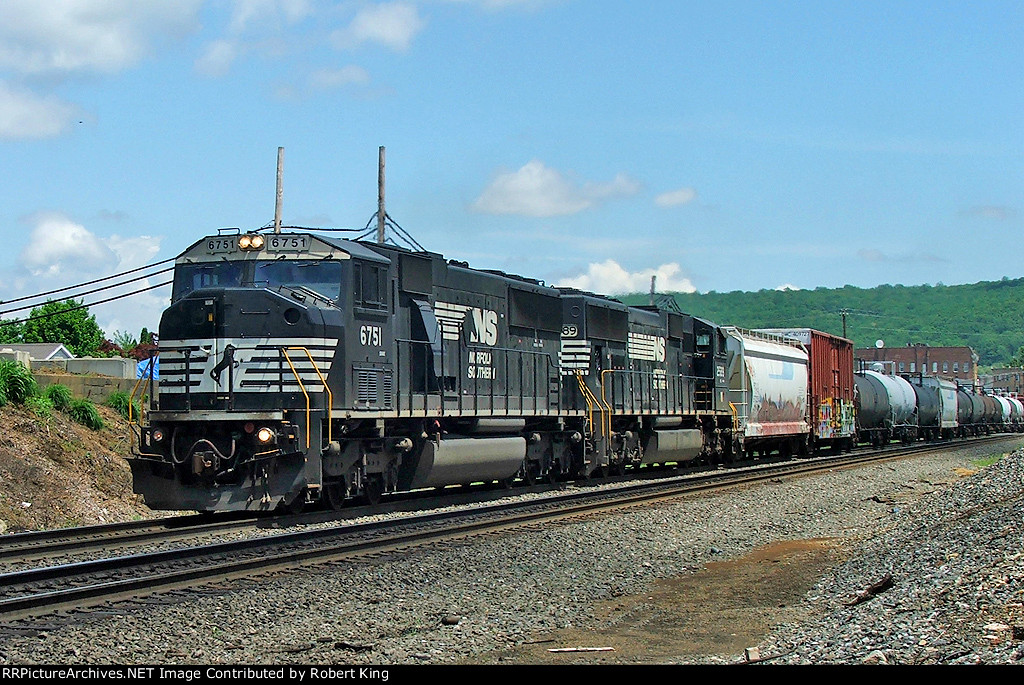 NS 6751 38G (2)